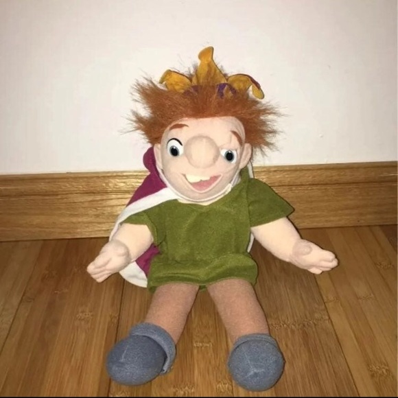 Disney | Toys | Disney Hunchback Notre Dame Quasimodo Wearing A Crown ...